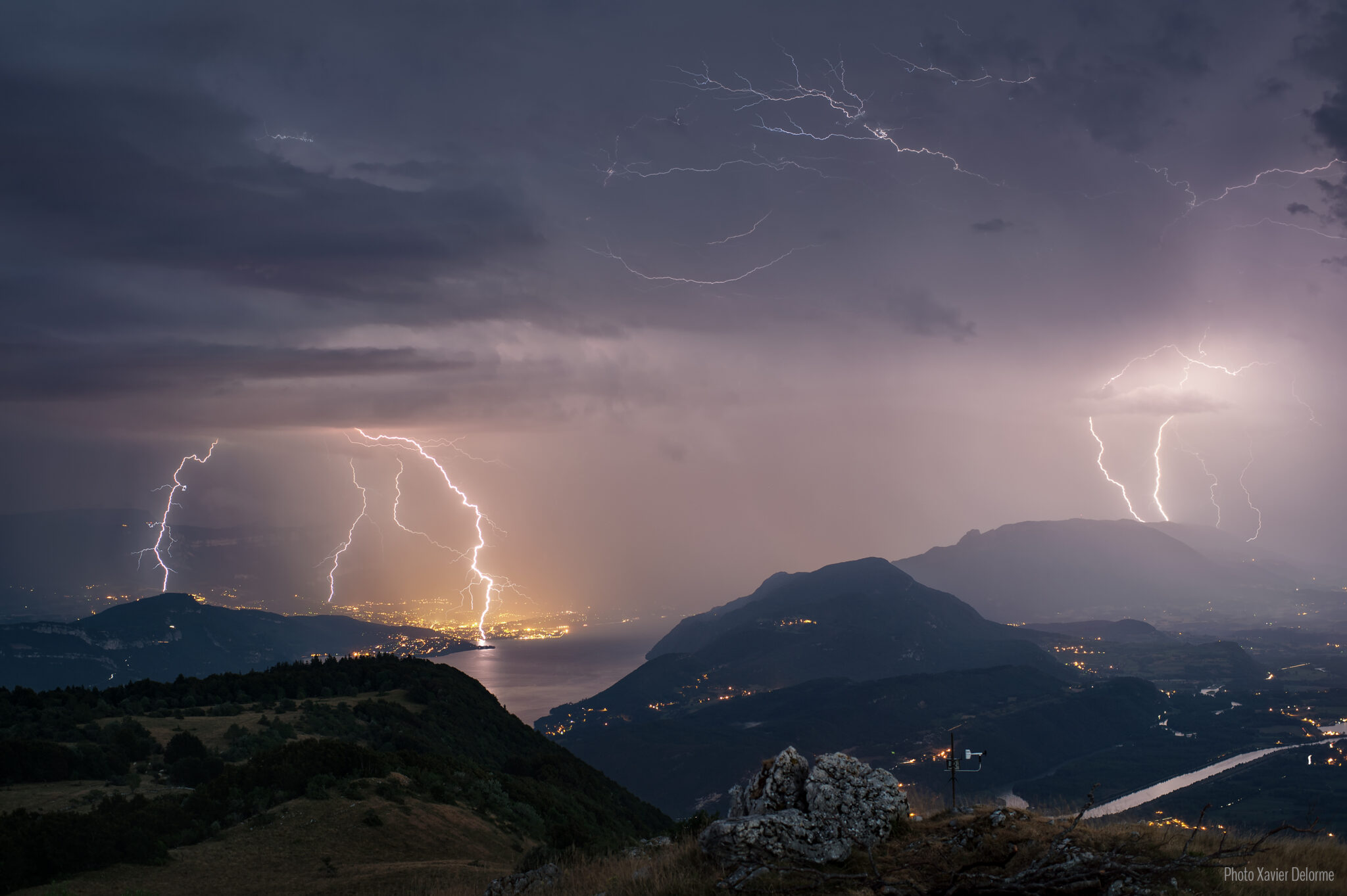 Thunderstorm and lightning tracker | Live